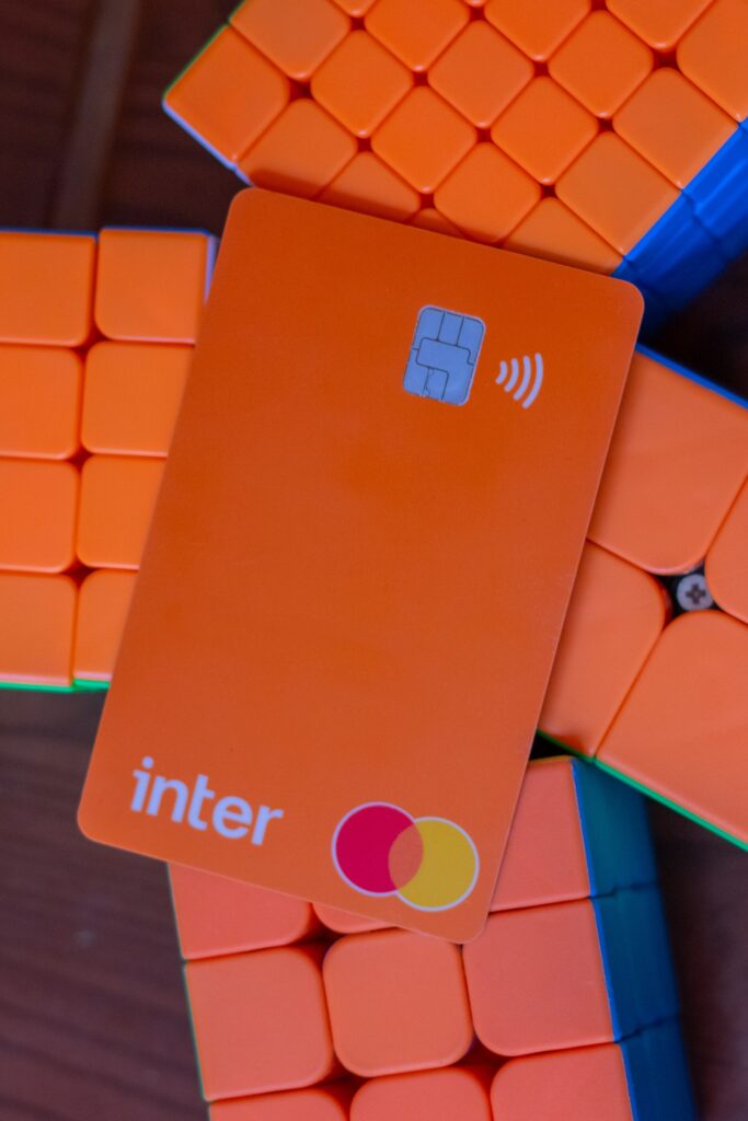Quer ter um CARTÃO BLACK? Inter oferece de graça para quem contratar ...