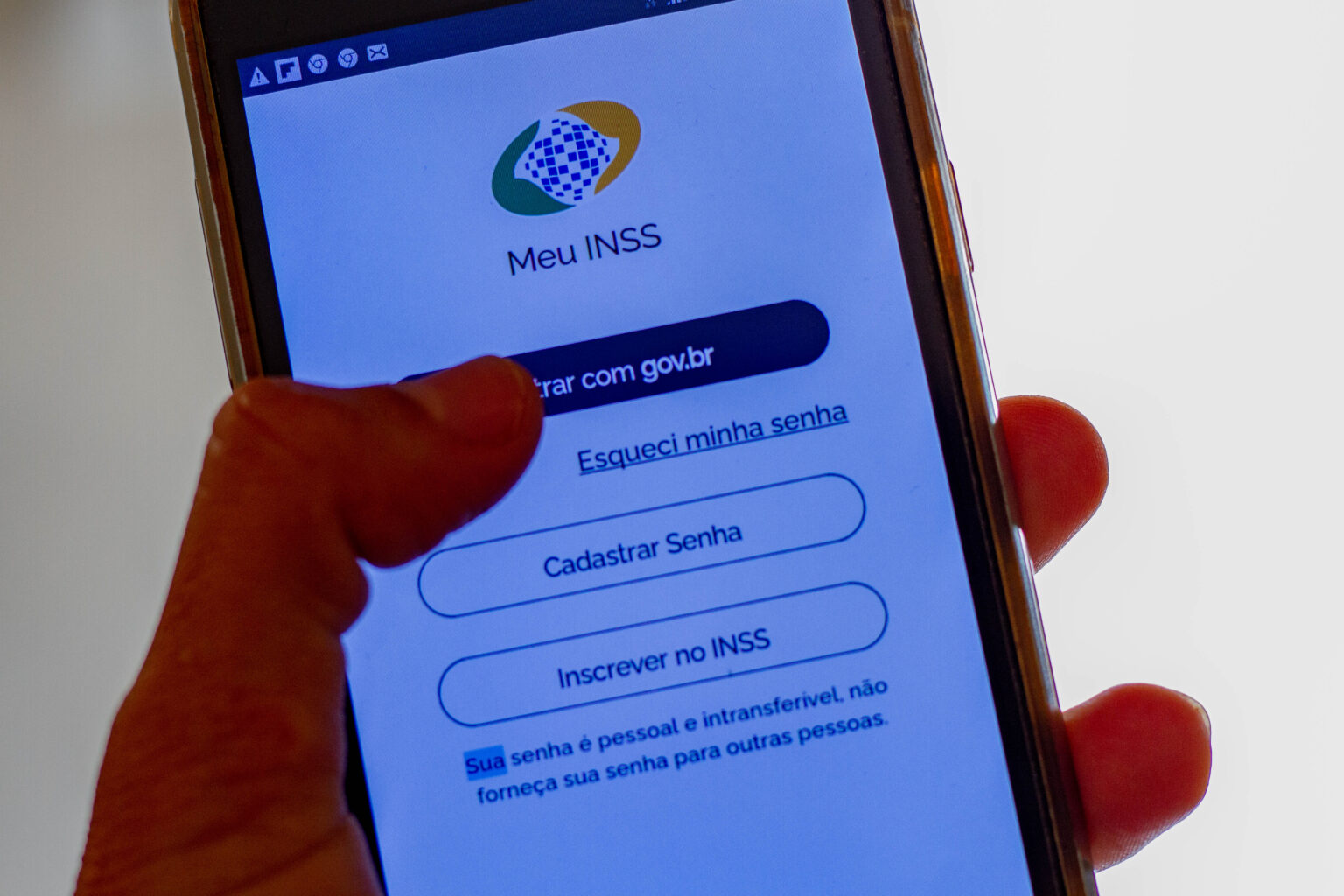Aplicativo Meu INSS oferece benefícios; aprenda a se cadastrar do jeito ...