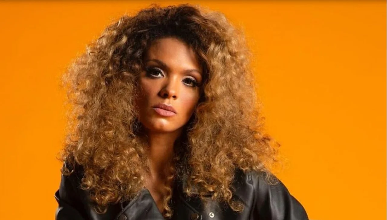 Lidi Lisboa é a protagonista da série "Quem Vai Ficar com Mamãe?" no SBT