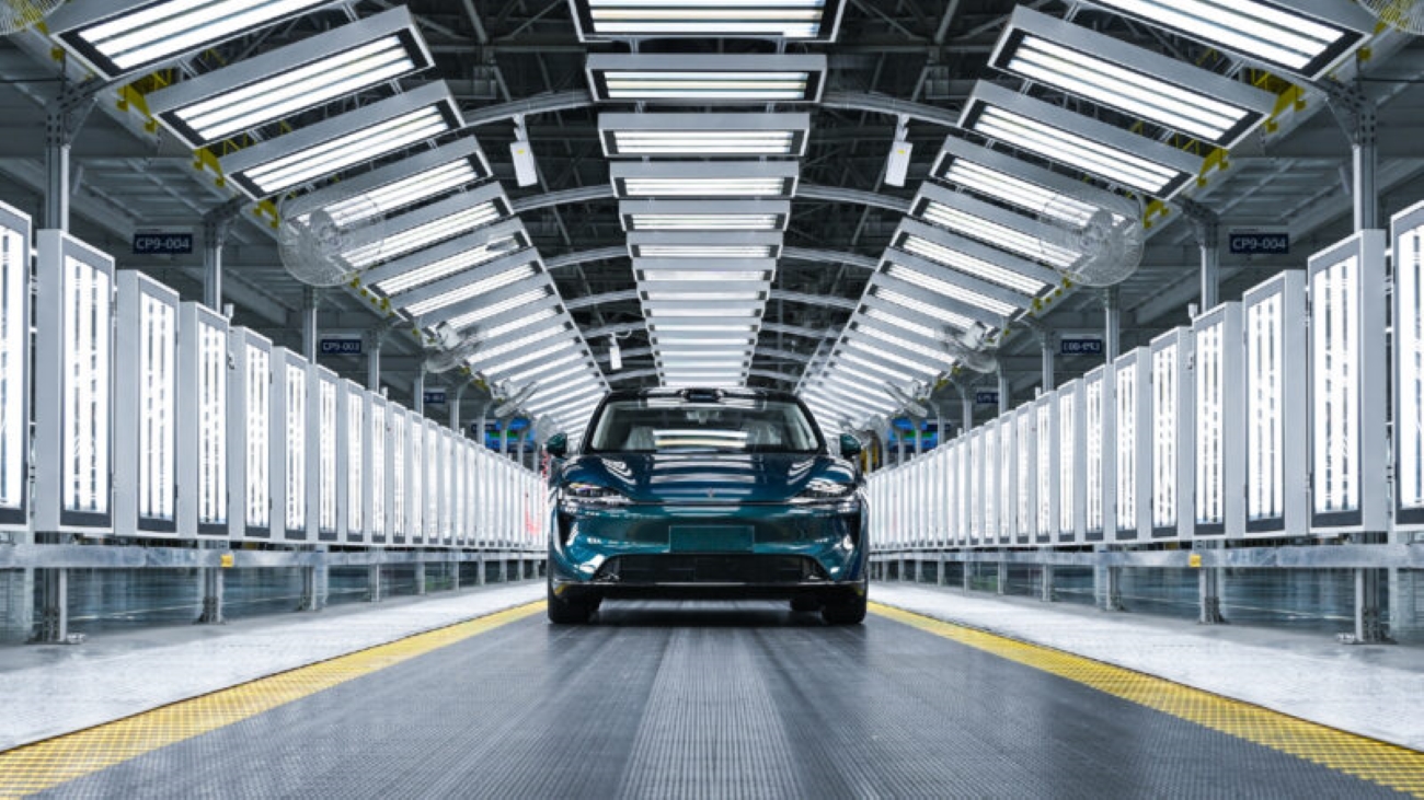 Chery e Huawei começam a produzir o SUV Luxeed R7 na China