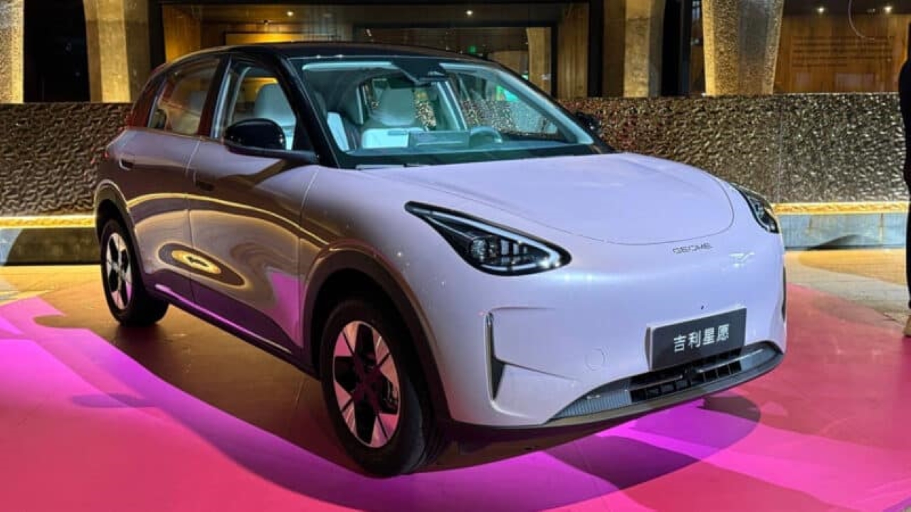 Geely EX2 é lançado no Brasil para concorrer com BYD Dolphin