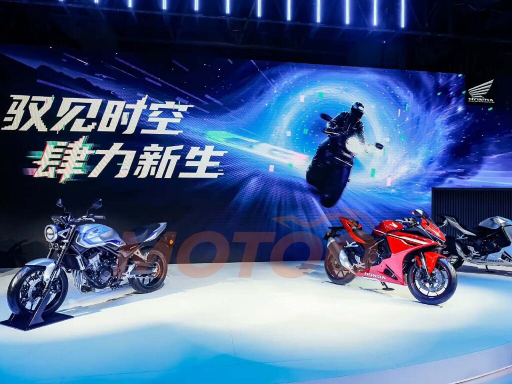 Honda apresenta novas motos 500 cm³ de quatro cilindros