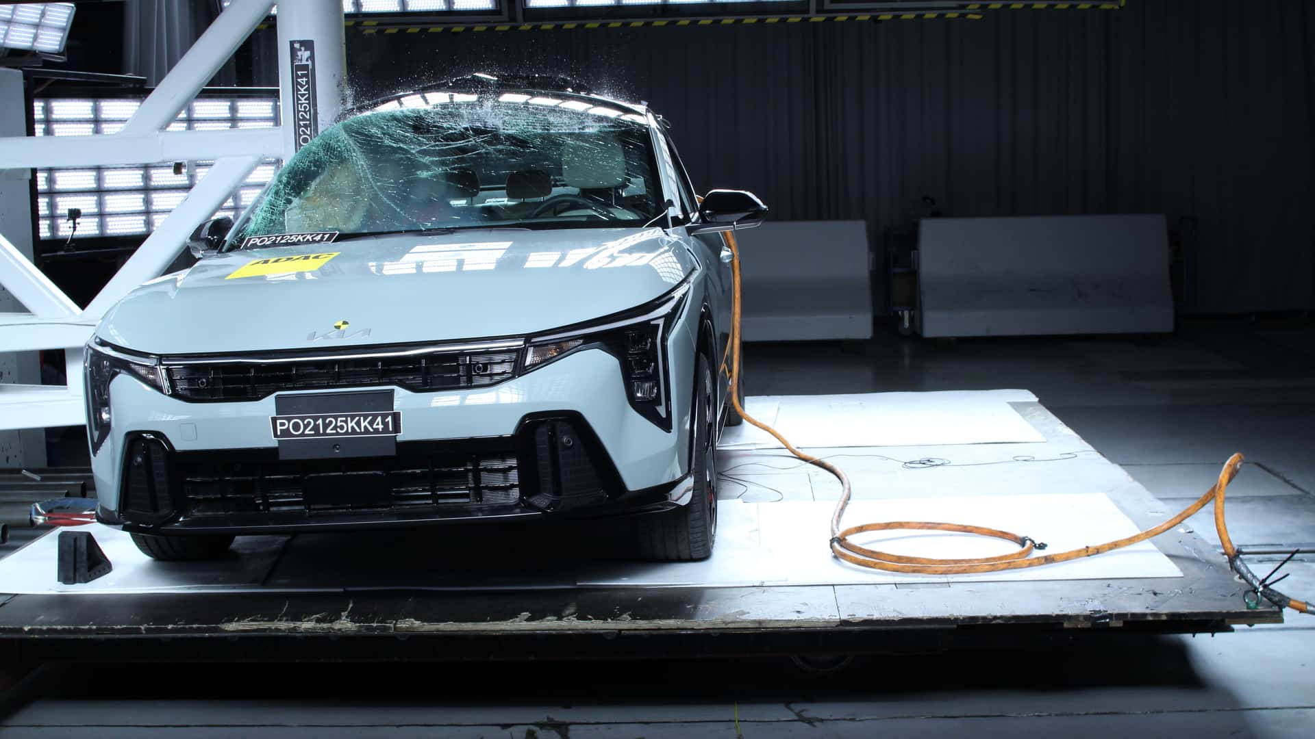Kia K4, sucessor do Cerato, se destaca em crash test