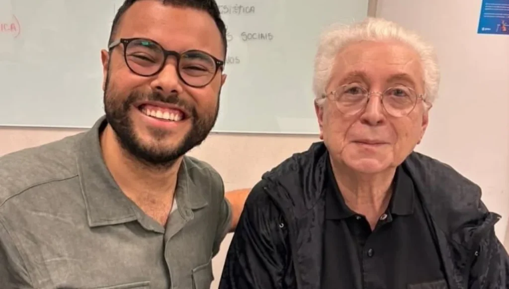 Globo escolhe Juan Julian como autor da novela das sete em 2026